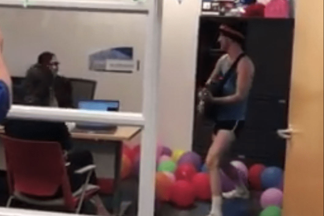 Hurray for humor in the office. | jenholtvluwer